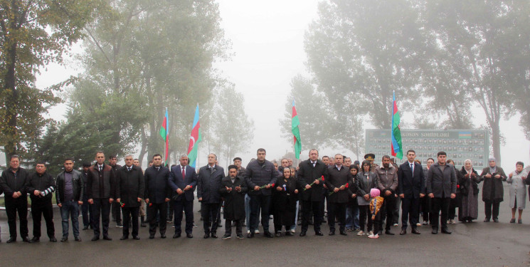 Daşkəsənli Vətən müharibəsi şəhidləri Vahid Aliyev və Elvin Quliyevin ...